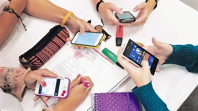 Celular En El Aula ¡una Herramienta A Nuestro Favor Conectate Iciec
