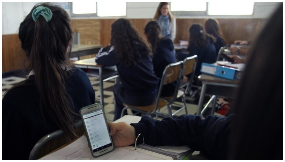 El Celular En El Aula ¿qué Se Dice Y Qué Se Hace Conectate Iciec Uepc